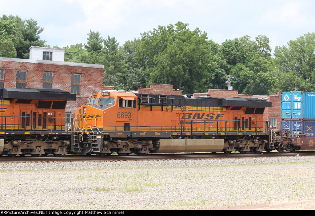 BNSF 6693